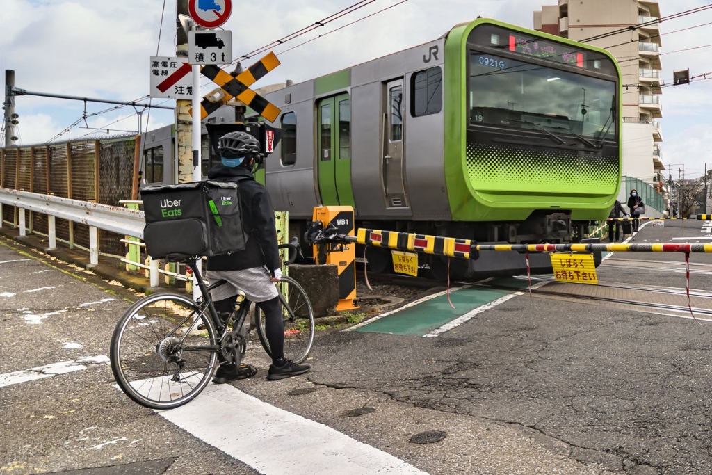 Uber adds Rakuten Pay support for food deliveries in Japan