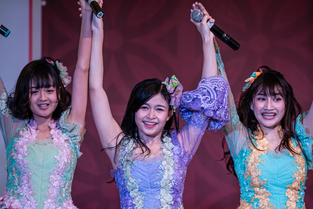 You, me, and everyone else: the inner workings of livestreaming