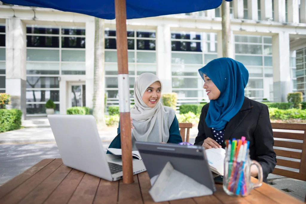 Remote Revolution 3 Challenges Companies Face When Managing A