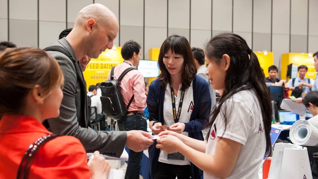 3 tips for running an optimal booth at a tech conference