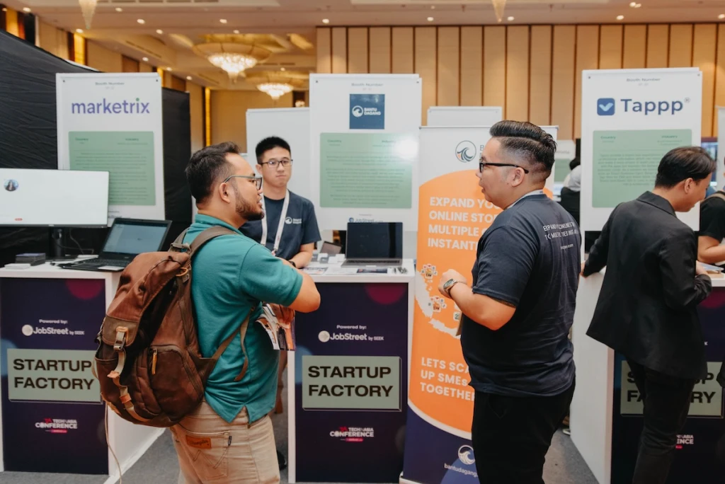 3 tips for running an optimal booth at a tech conference