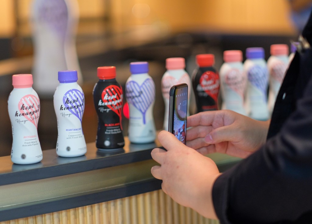 Shrinking middle class pushes Indonesian brands to adapt