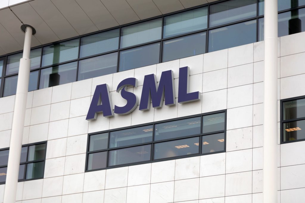 ASML stock falls as AI advances disrupt markets