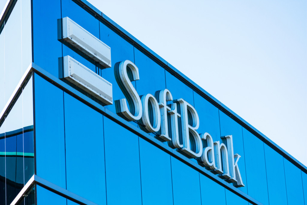 SoftBank to build $677m AI data center in former Sharp factory
