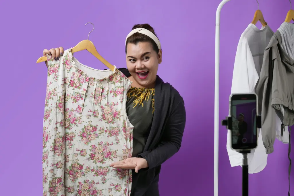 Upmesh’s profits dive even as live commerce thrives