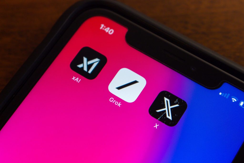 Grok adds canvas-style tool for creating docs, apps