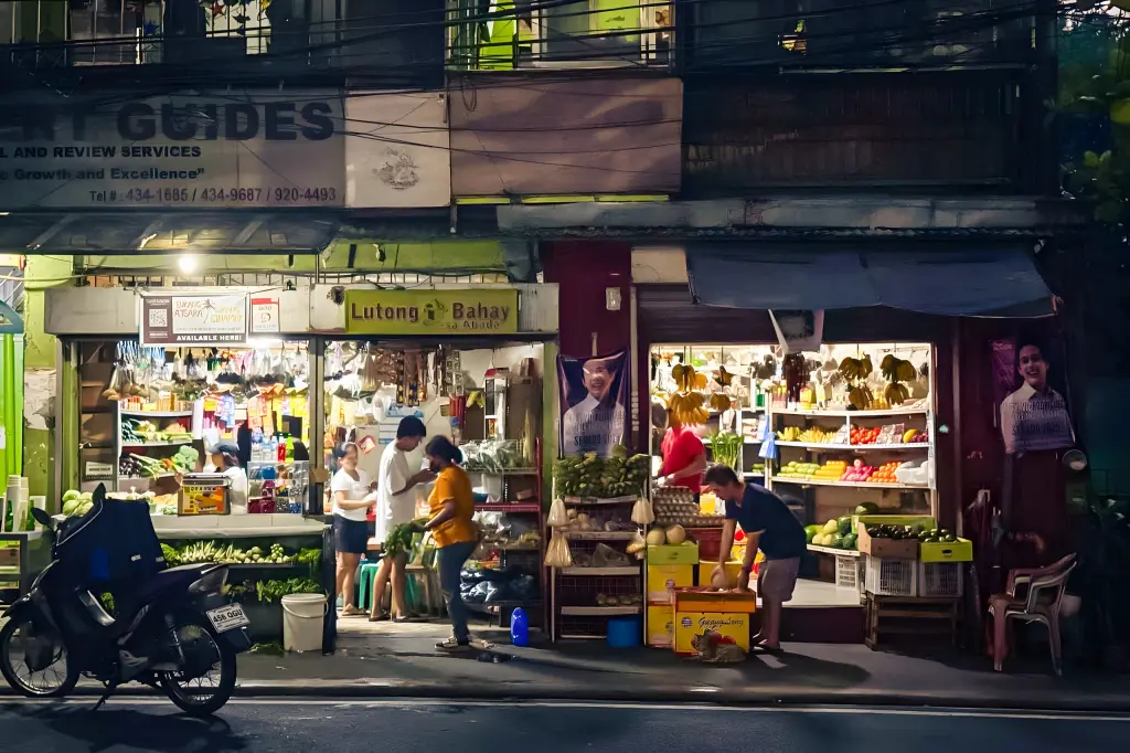 Why small shops in the Philippines shun merchant accounts