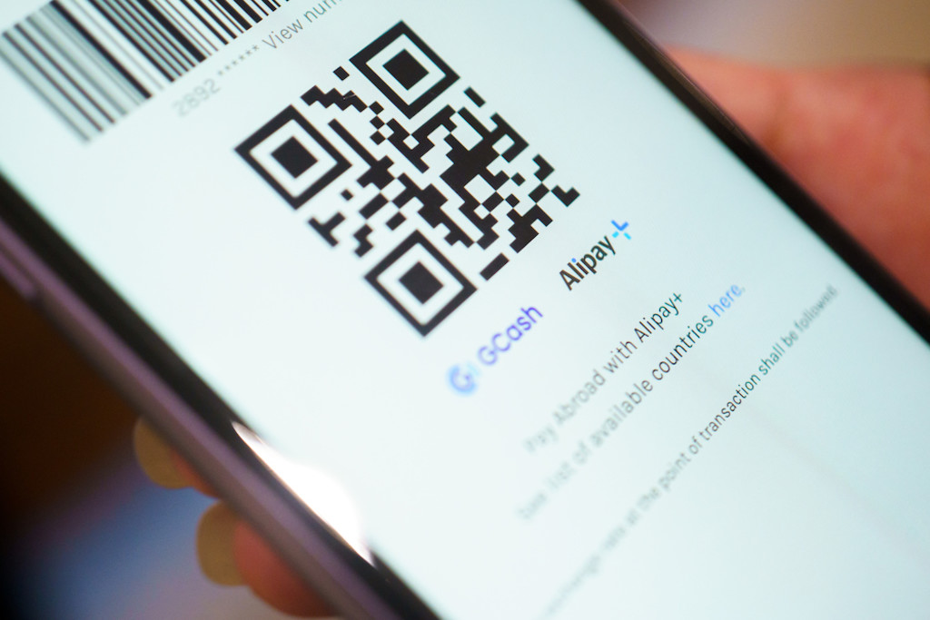 Digital wallets to dominate Hong Kong payments by 2030
