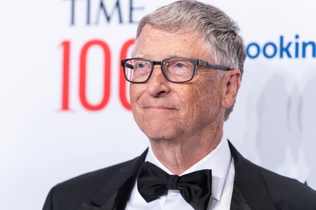 Gates to donate most of his wealth to foundation in 20 years