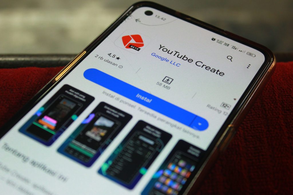 YouTube's mobile video editor expands to iOS