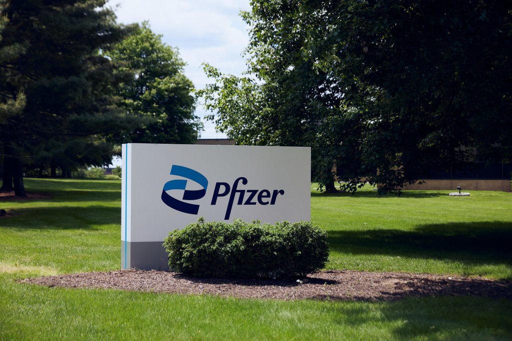 Pfizer secures global rights to China cancer drug