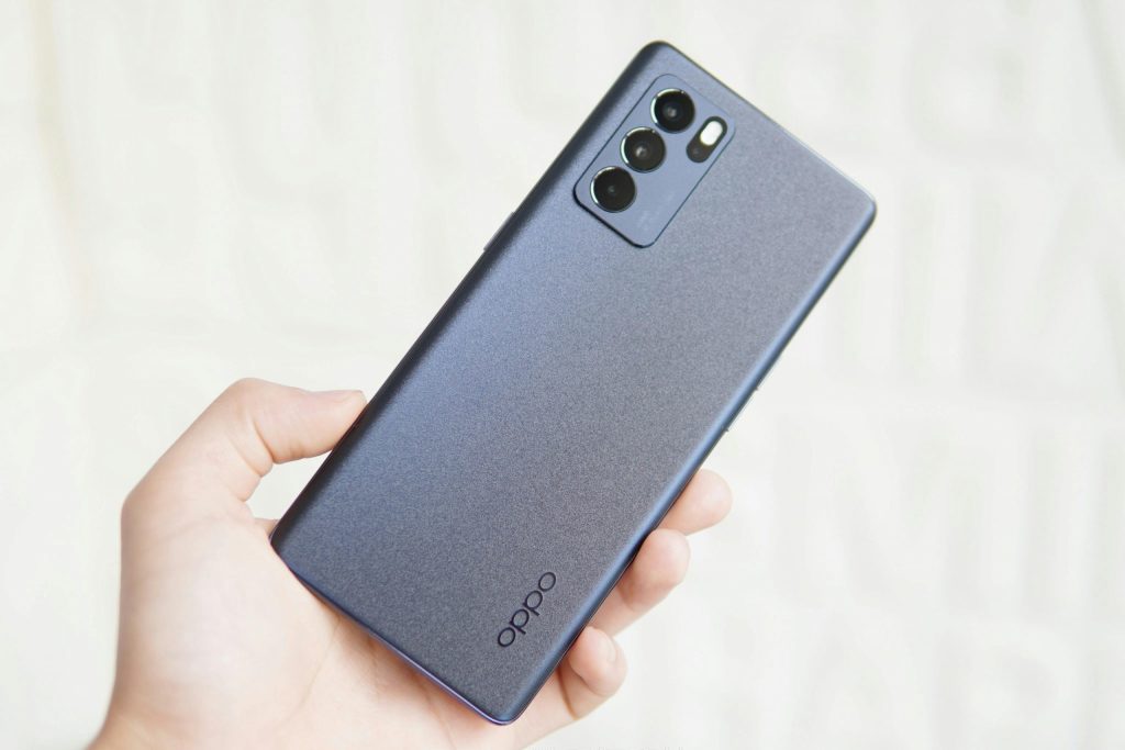 Chinese phone brands team up for Android privacy as AI rises