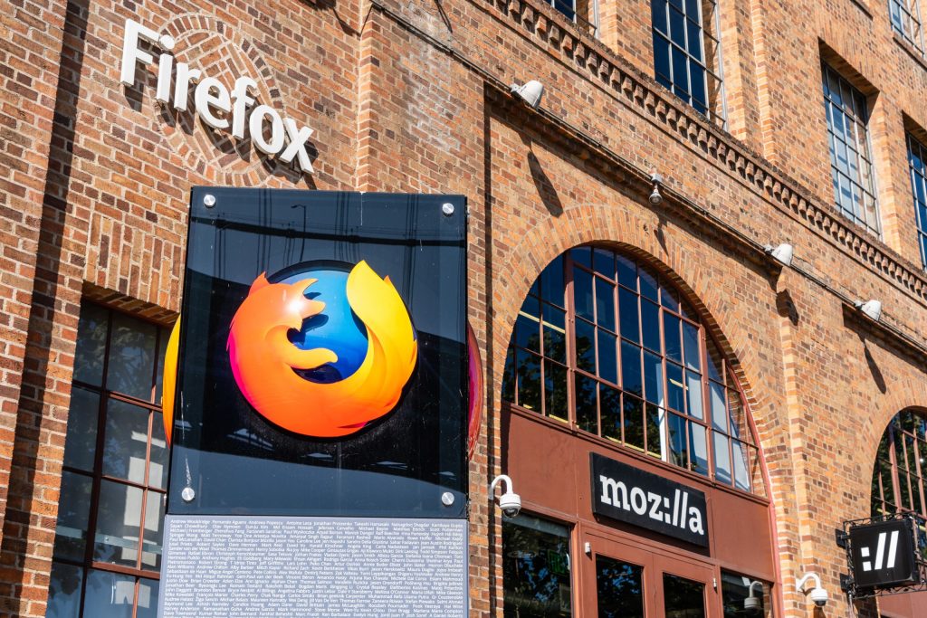 Firefox adds AI-powered webpage summaries on iPhone