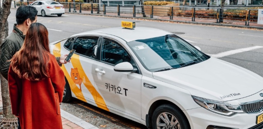 Kakao Mobility, Uber launch rival ride-hailing memberships in Korea