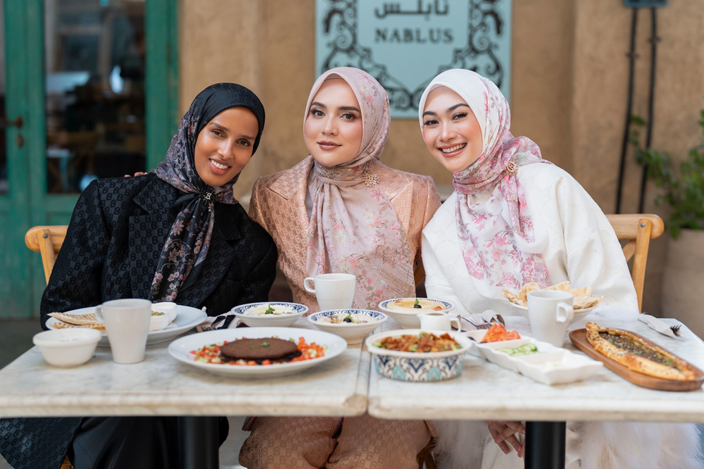 Indonesian fashion brand Buttonscarves opens store in SG