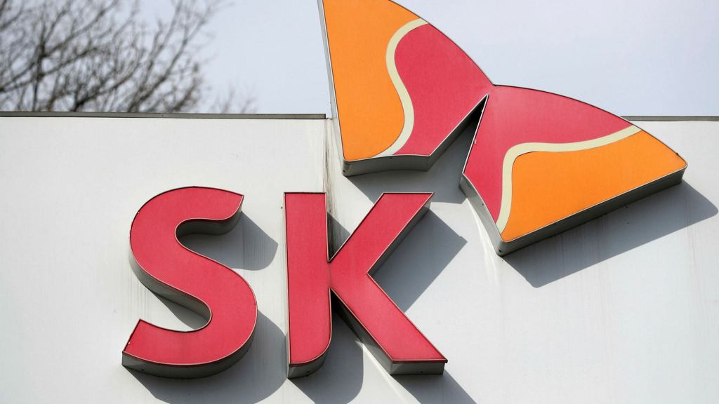 SK Group to invest $87.9b for AI, chips through 2028