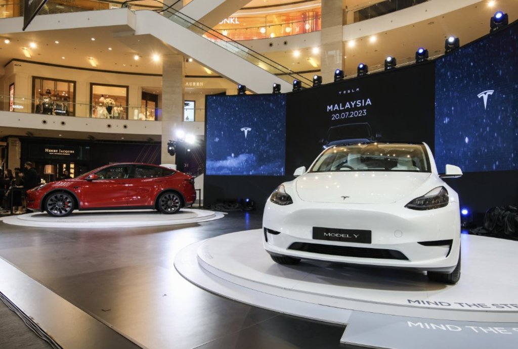Tesla recalls Model Y SUVs after labeling issue