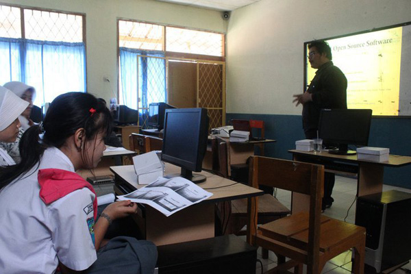 Promoting computer literacy in Indonesia with help from Ubuntu