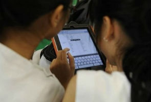 Indonesian Government, Telkom Agree to Develop Tablet Learning System