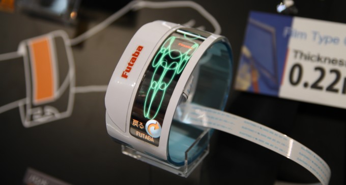 Futaba Shows Off Flexible OLED Concept Watch at CEATEC Japan