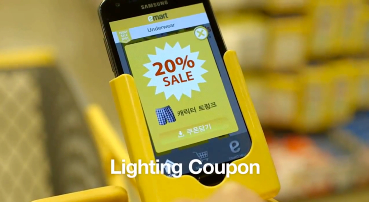 Korean Supermarket Uses Guiding Light to Point Discounts on Smartphone