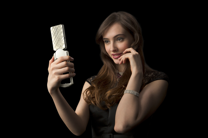 Casio's new compact camera is for selfie addicts