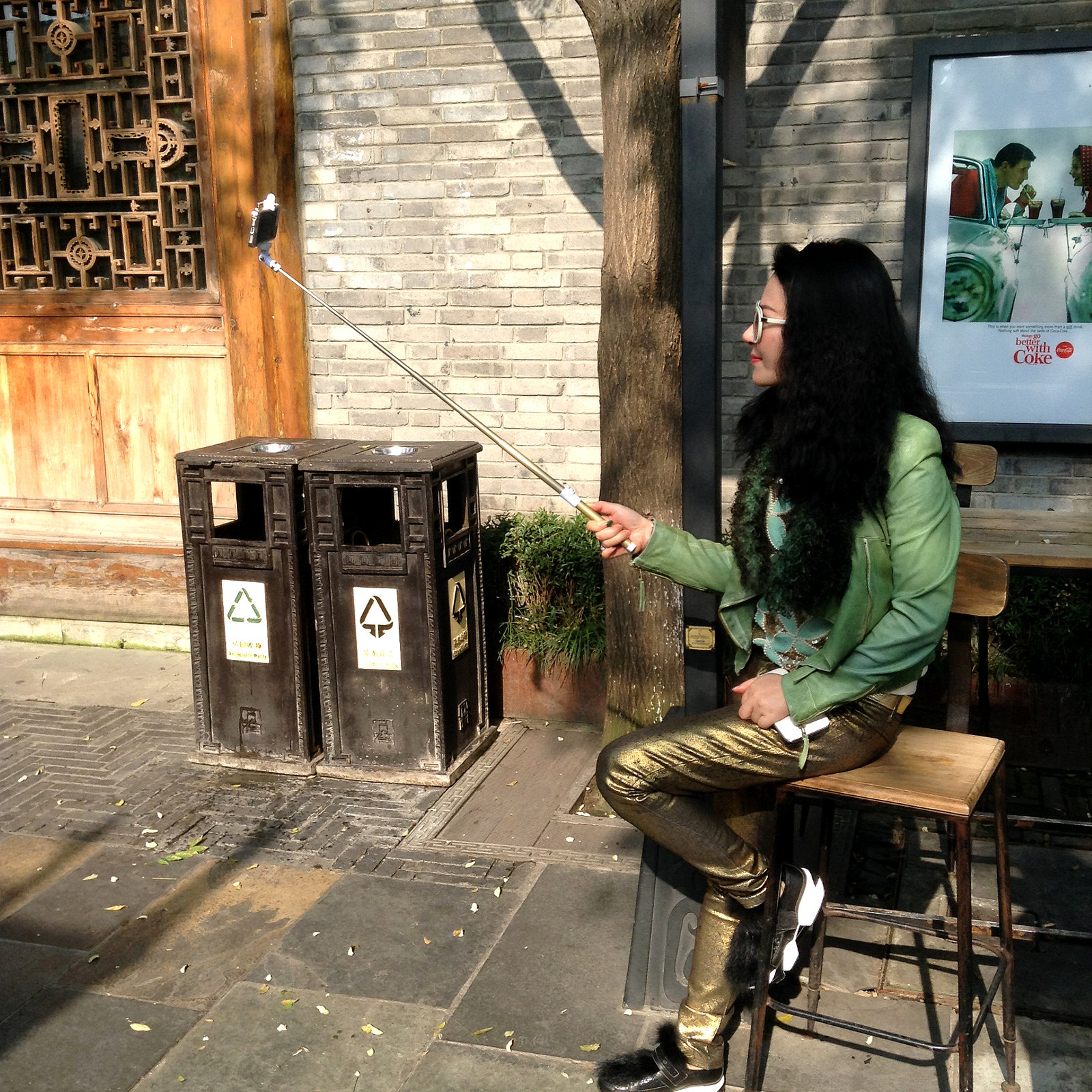 After changing photos, Chinese Instagram sets sights abroad