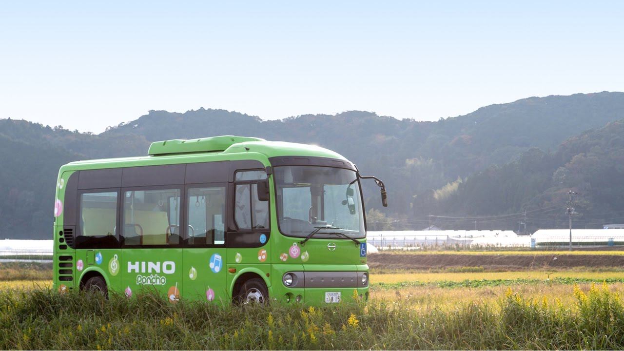 Japan tests self-driving buses