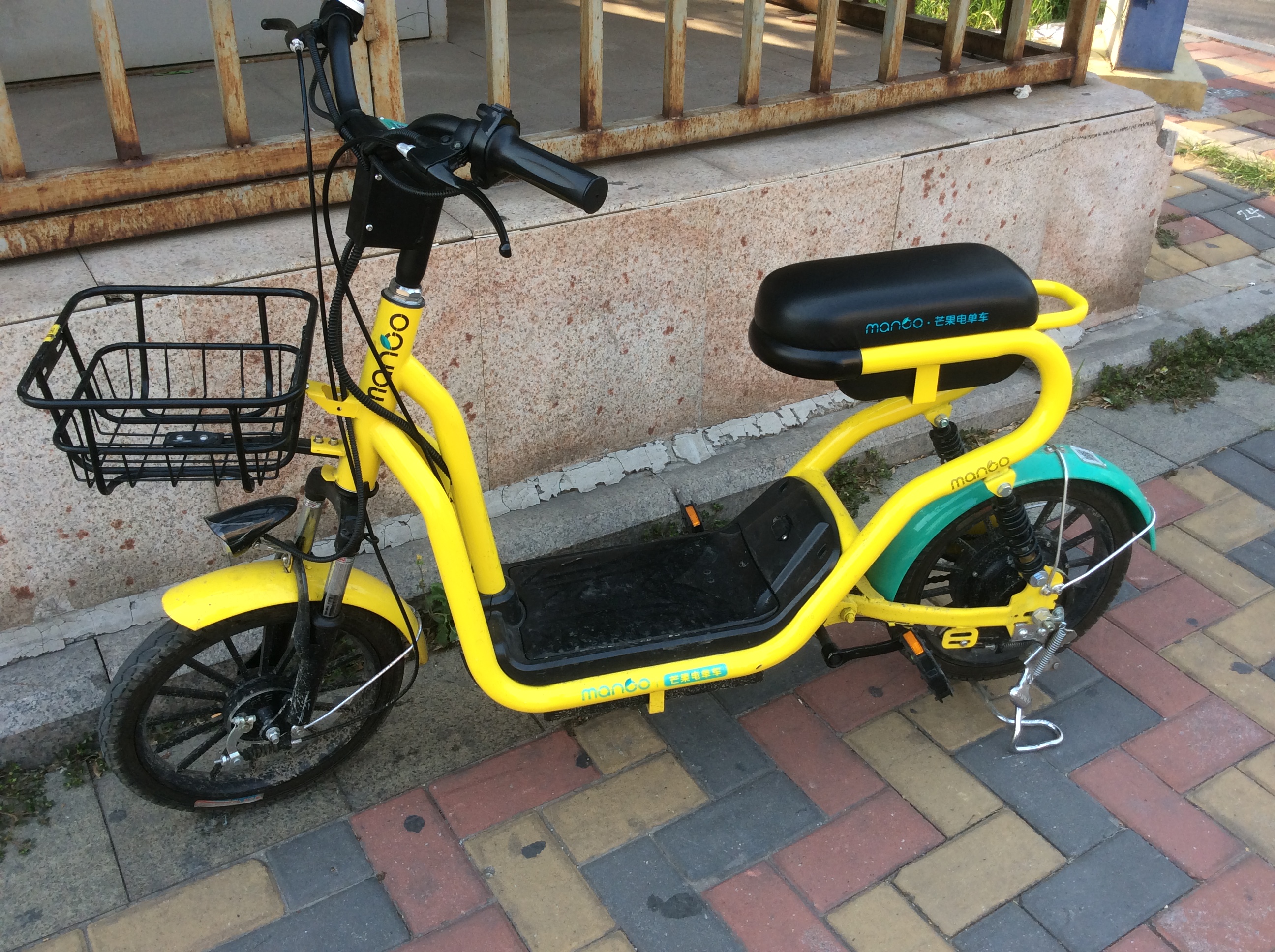 Analyzing Chinese bike-sharing: What makes it so powerful?