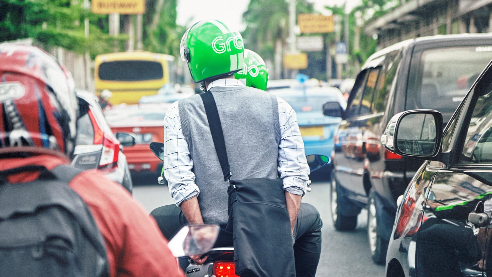 Grab Singapore looks to charge a platform fee for all rides