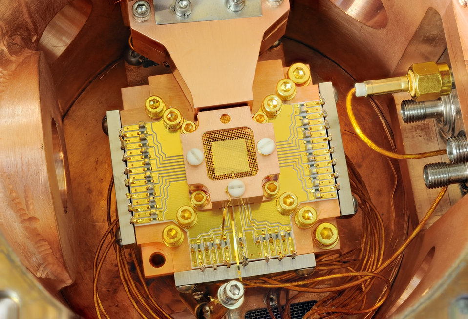 Chinese scientists seek funds for quantum computing race