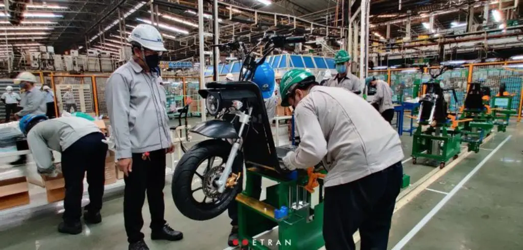 Etran launches EV motorcycle designed for food delivery