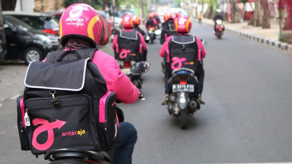 Tokopedia-affiliated logistics firm partnered with Gojek, Grab