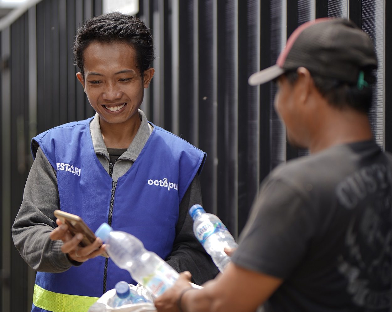 Indonesia’s ‘Uber for waste’ finds profits in garbage collection