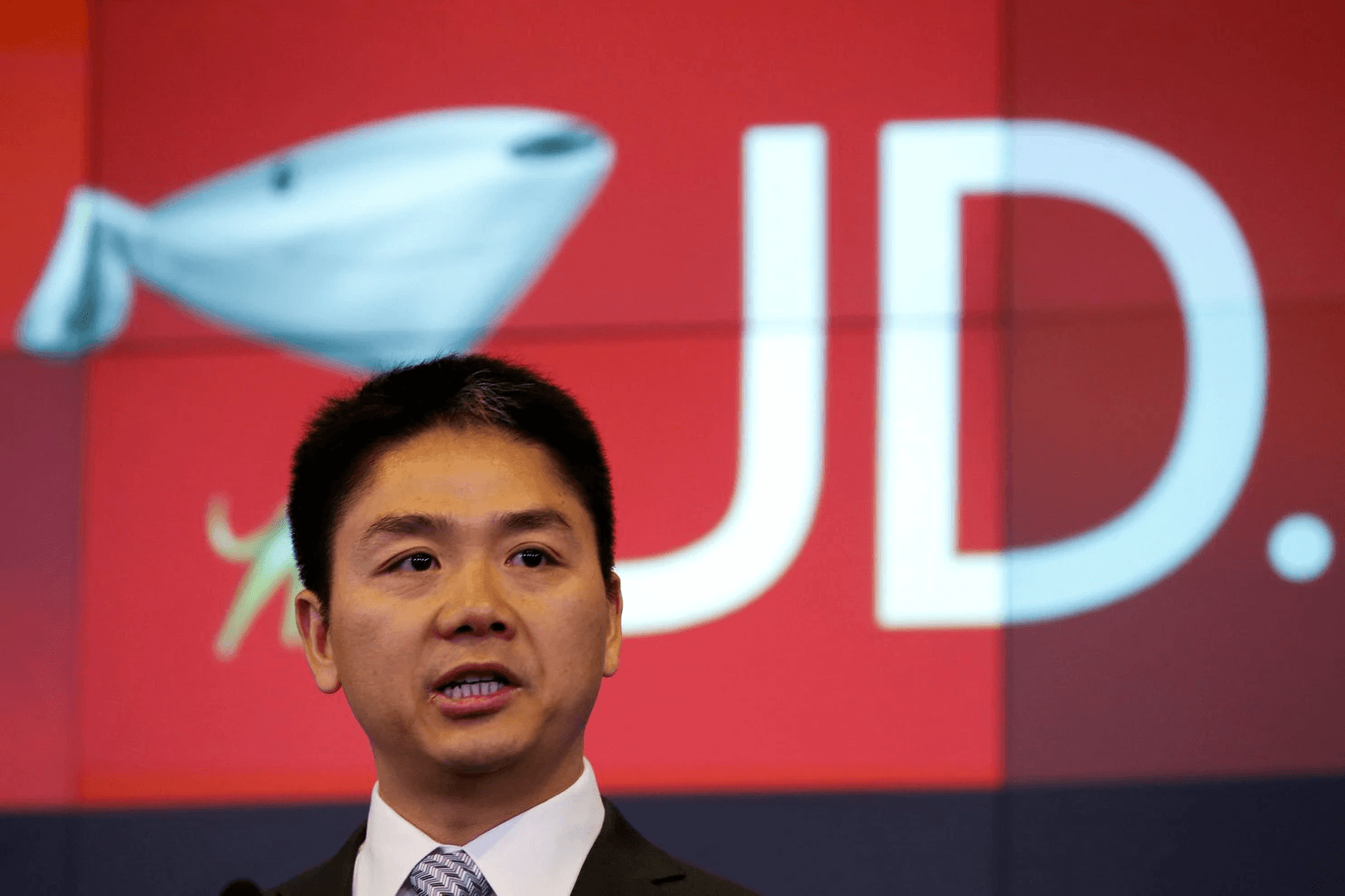JD.com founder settles lawsuit for alleged rape