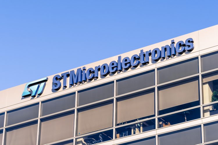 Global chipmaker STMicroelectronics sees Q1 revenue drop